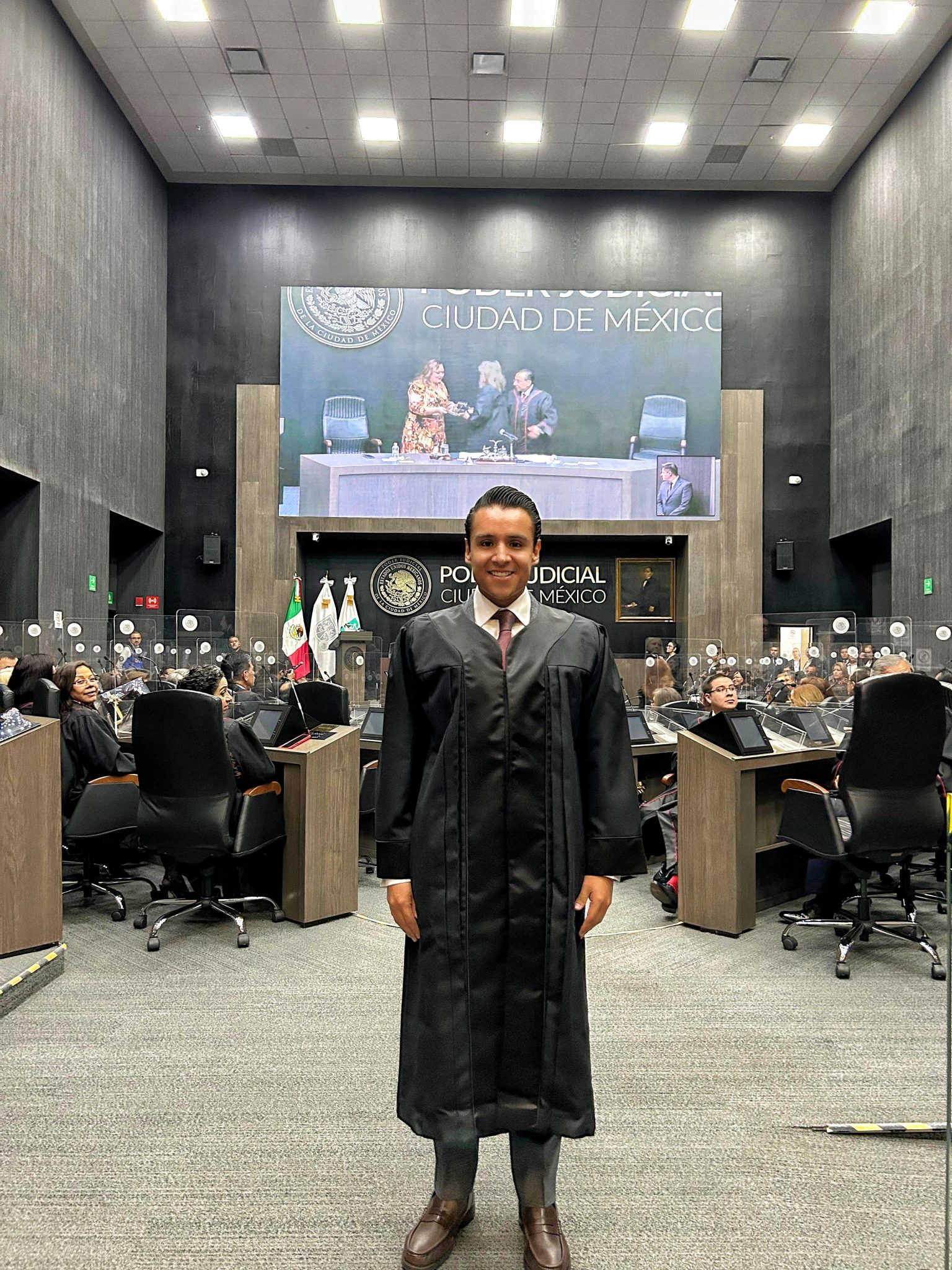 Miguel Guerrero Morales recibe toga como Juez del Poder Judicial de la ...